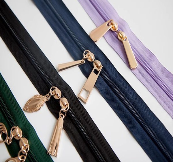 Why Zippers by the Yard Are Ideal for Large-Scale Manufacturing ...