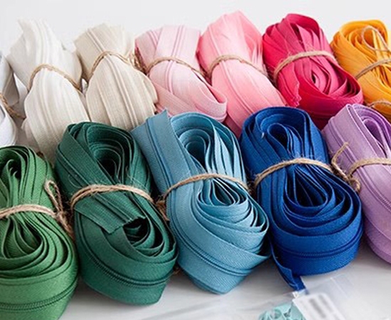 Understanding the Superior Benefits of Polyester Zippers - CBZIPPER